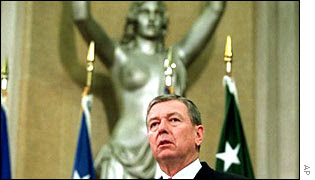 WOUNDED BIRD: COVER IT UP!